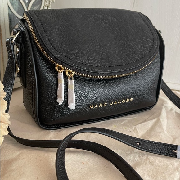 Marc Jacobs | Bags | New Marc Jacob The Groove Leather Messenger Bag ...